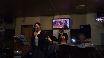 みどりさん 枯れ葉をうたう@west - pen-jiroのブログ