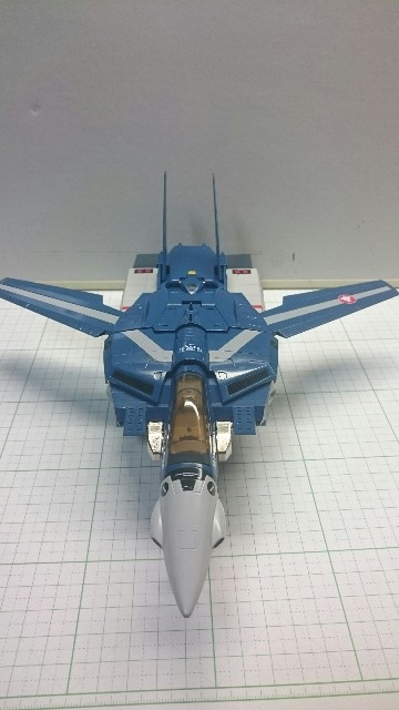 1/55 VF-1J バルキリー マックス機 - TOY ZOON