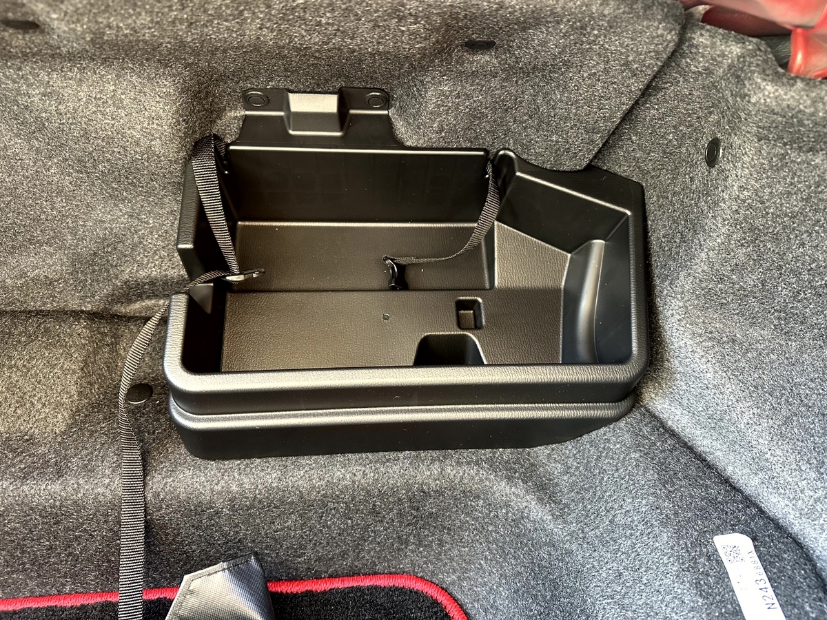 ND2 ロードスター RF用純正リアトレイ 2024/3/3 - AKI71’s diary