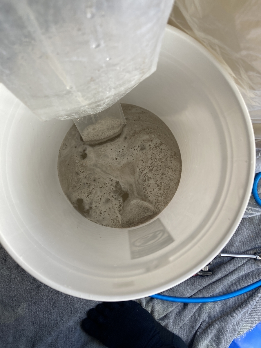 エアコンクリーニング SHARP AY-H28H 送風ファン・ドレンパン分解 - 中野さん@おそうじ日記