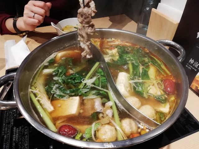 【2023年版】今、薬膳火鍋が熱い！！火鍋ダイエット！行列のできる話題の赤坂 モンゴル薬膳鍋！ - kirakiradiary