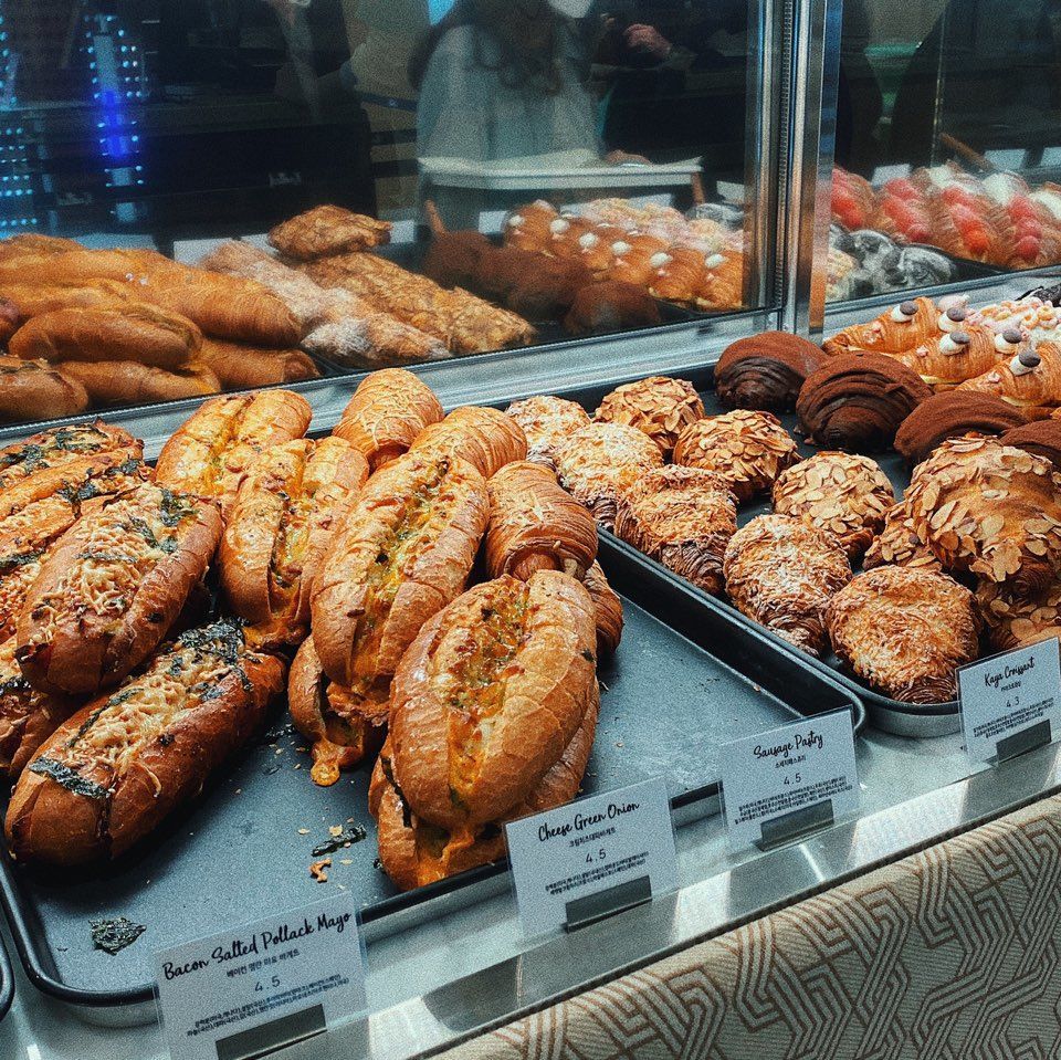 Knotted Donuts in ソウル - Seoul Cause