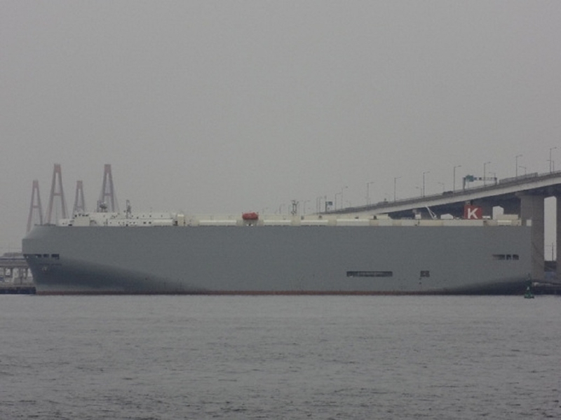 "K"LINEの自動車運搬船 DIAMOND HIGHWAY - SHIPS OF THE PORT