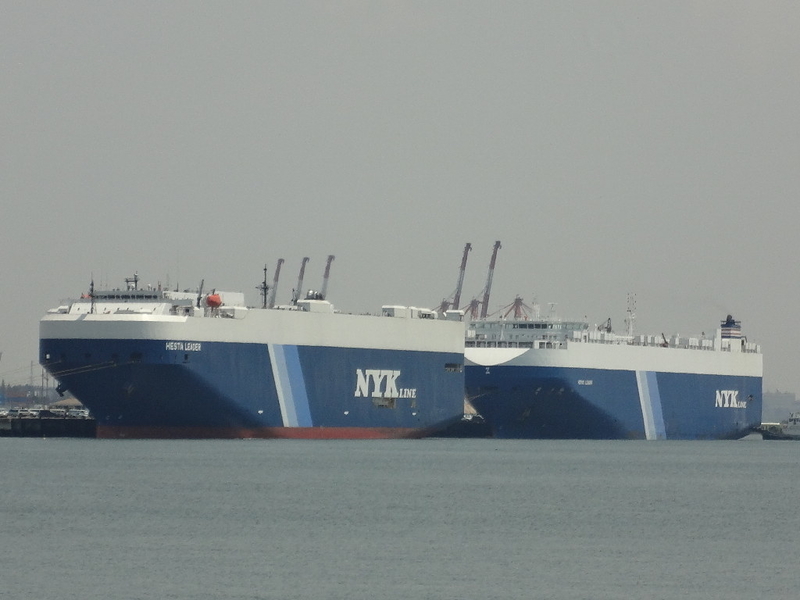 NYKの自動車運搬船 HESTIA LEADER ＆ HEROIC LEADERとリーガエスパニョーラ第2節 - SHIPS OF THE PORT