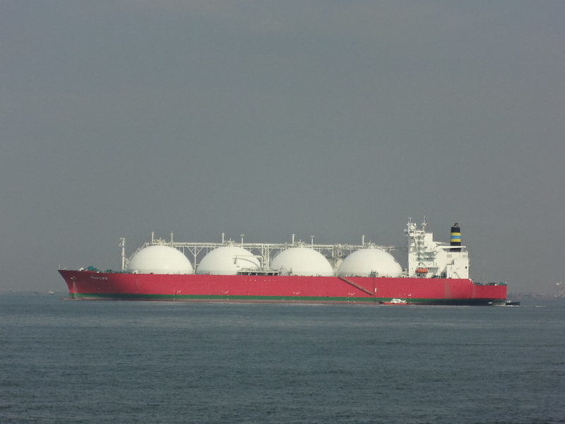 LNG船 FUJI LNG - SHIPS OF THE PORT