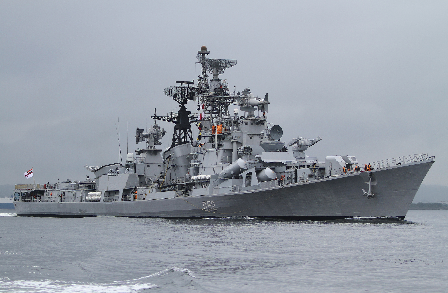 個別「[艦船]2012年6月9日 横須賀を出港するインド海軍の駆逐艦ラーナINS Rana D52」の写真、画像 - 艦船 ...