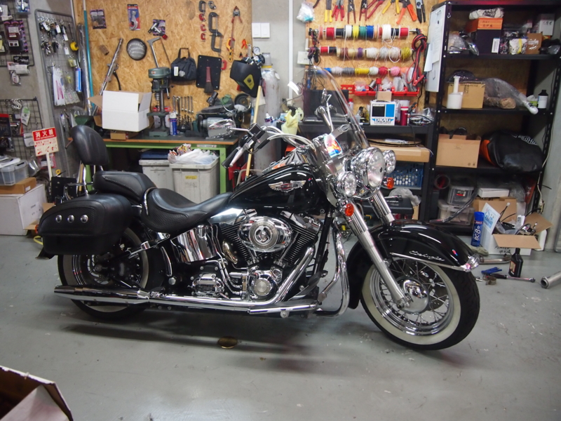 '07 / FLSTN フォークオイル交換 - CHICS blog