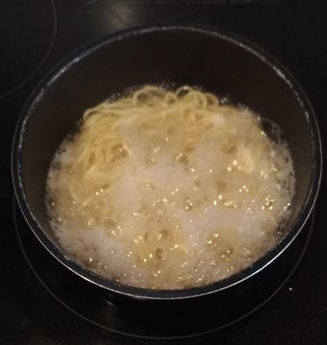 昼飯は定番のインスタントラーメン🍜 - Engineer_2020のブログ