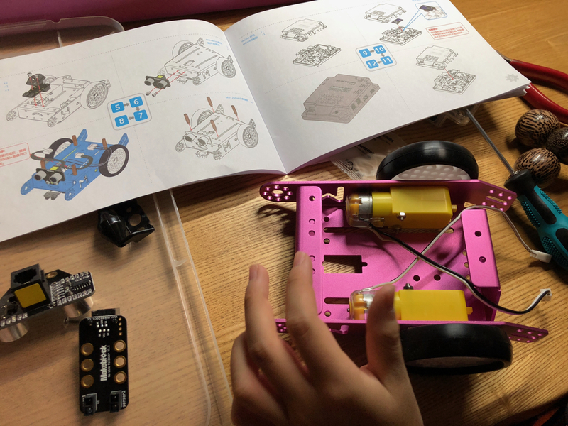 MakeX沖縄開催！ということで、プログラミングロボットmBotを触ってみました。 - CoderDojo 嘉手納