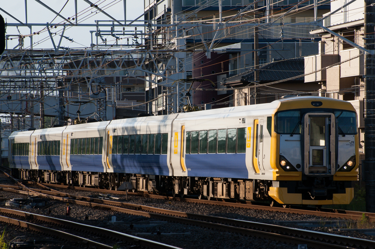 6/4 外房・内房線撮影記。E257系500番台回送。E217系快速。最後は255系わかしお18号車内でBe-05編成廃車回送写真の現像。 - ひがなり雑記帳