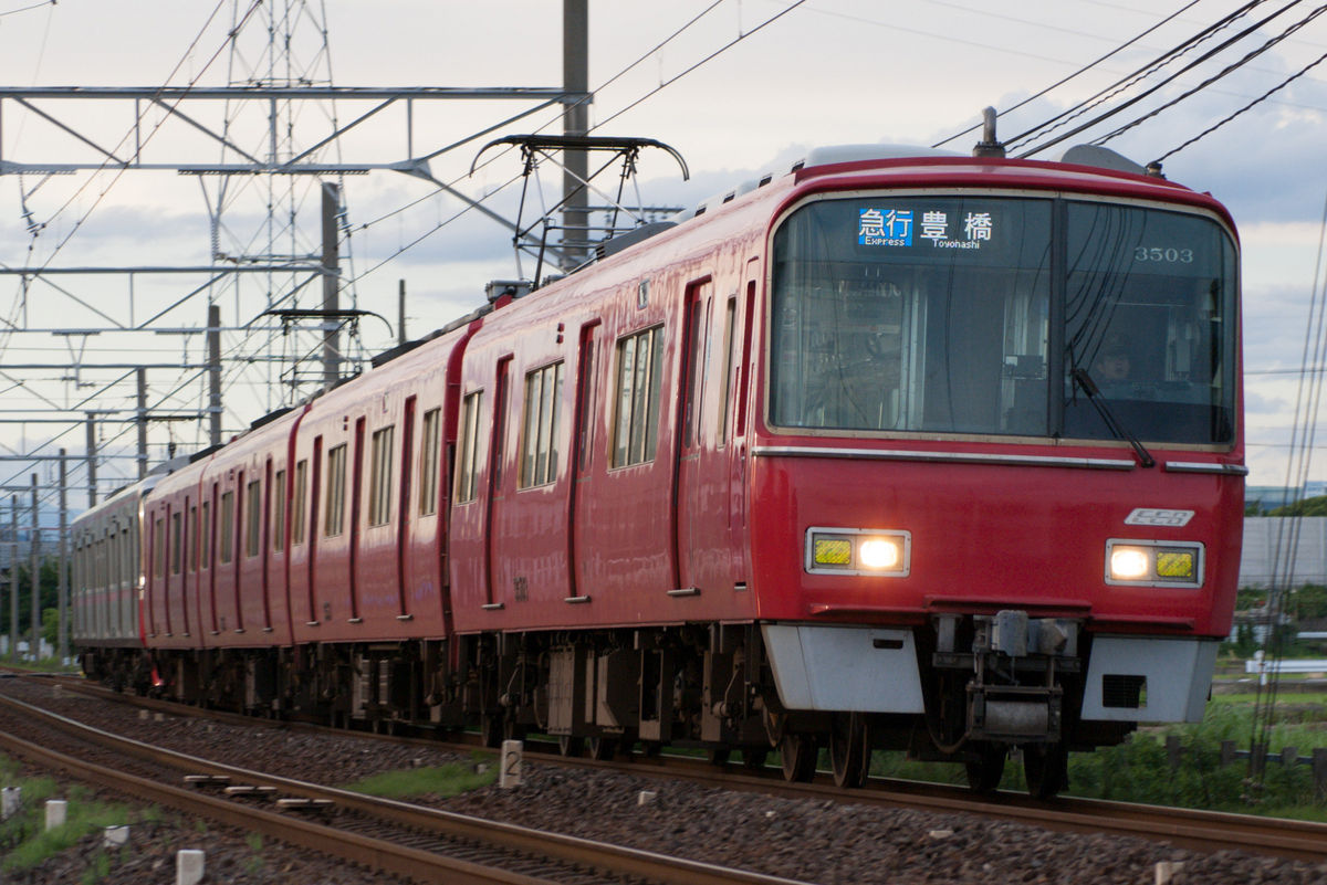 数日ぶりの名鉄撮影記#3 島氏永よさらば。日没後の居残りその1。6500系更新車（6522F)。トプナン(笑)複数。 - ひがなり雑記帳