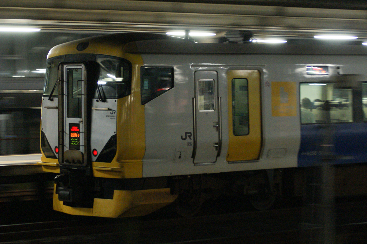 夜の蘇我駅での撮影。EF210牽引コキ？チキ？の試運転(?)、E217系・E233系・209系・E257系・ケヨ34編成。ローカルに亡霊透明人間出現。 - ひがなり雑記帳