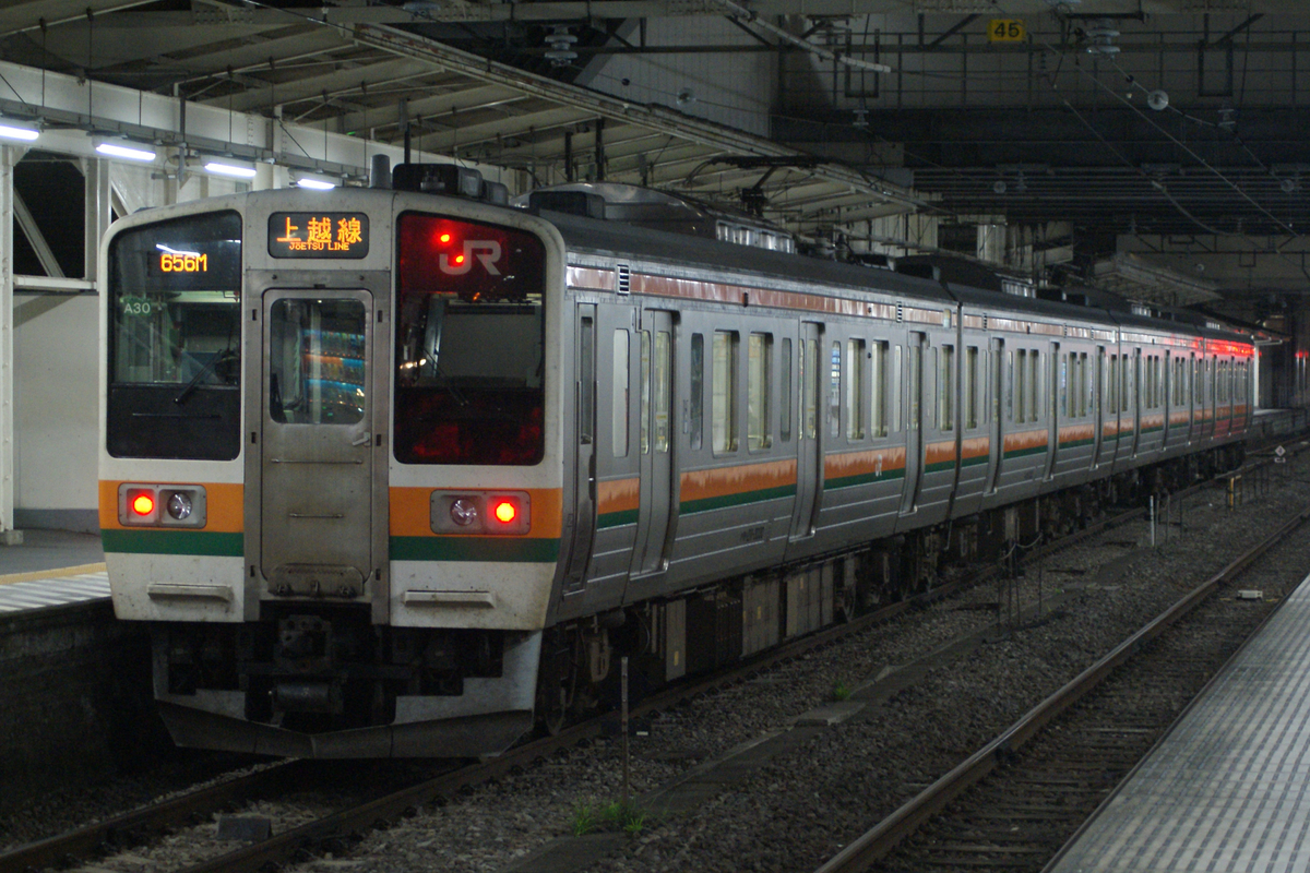 【211系天国】夜の高崎駅での各種撮影。E233系・E257系・E231系・キハ110系もいるよ。 - ひがなり雑記帳