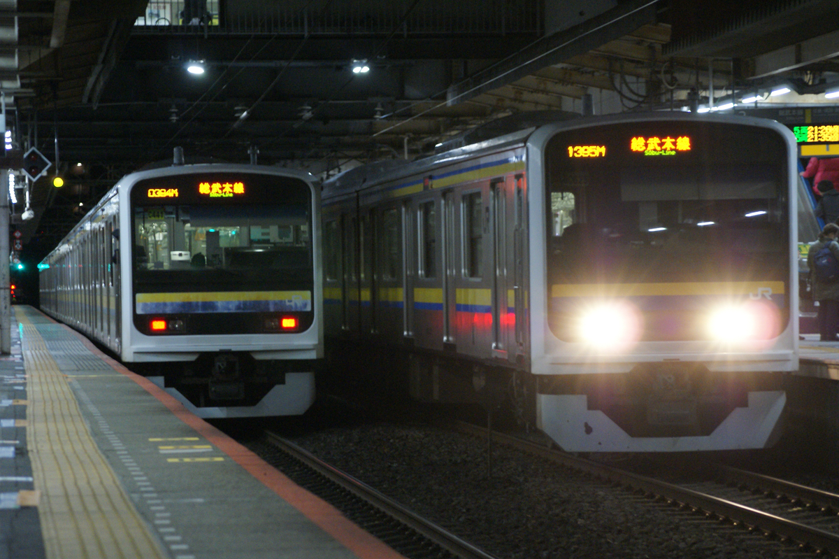 久しぶりの総武本線撮影記。E217系代走・209系ローカル・E257系しおさい11号。駅そばカレー。 - ひがなり雑記帳