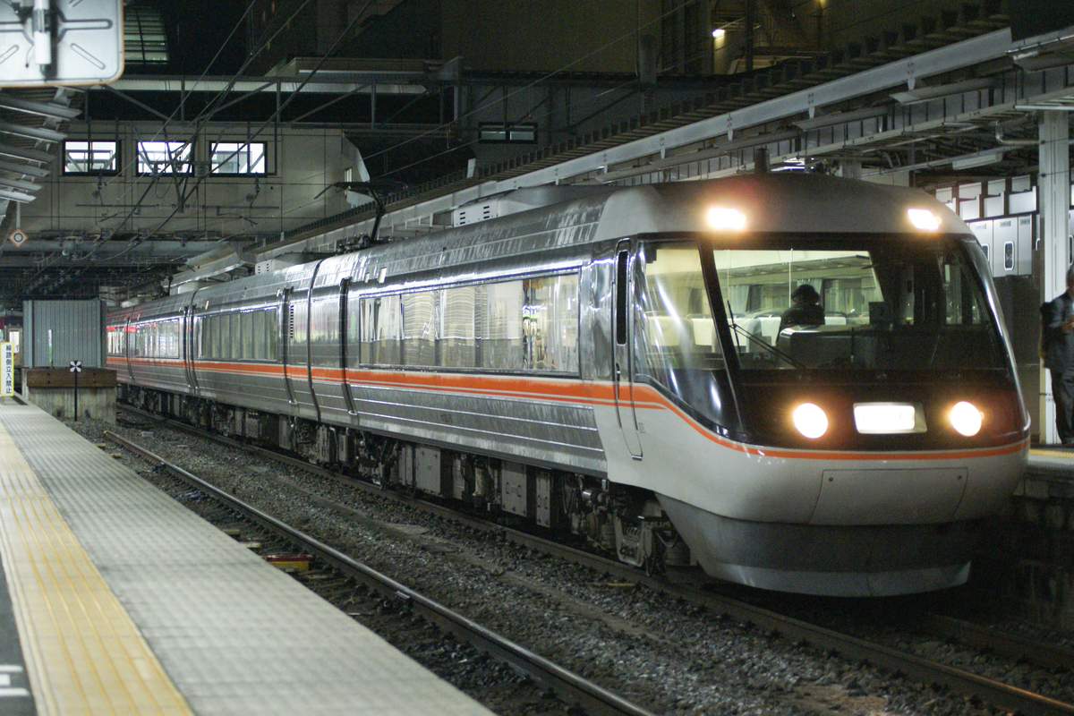 E217系Y-34編成廃車回送（EF64牽引）と塩尻・長野駅での撮影。E127系、E353系、JR東海383系、しなの鉄道115系、SR1系等。友情出演：E2系とE5系 - ひがなり雑記帳