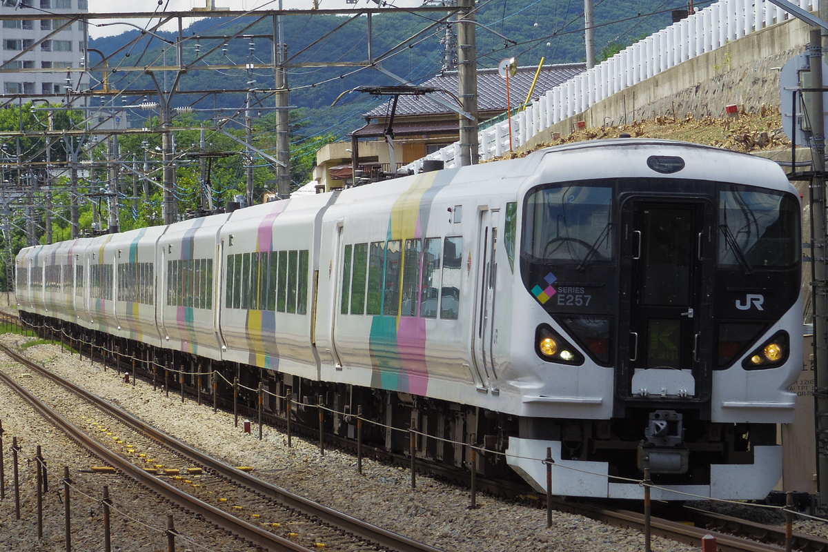 平成30年6月の中央東線撮影記。E257系あずさ・かいじ、211系、E001系四季島（昨日の続きだよ）。友情出演：E257系2000番台 ...