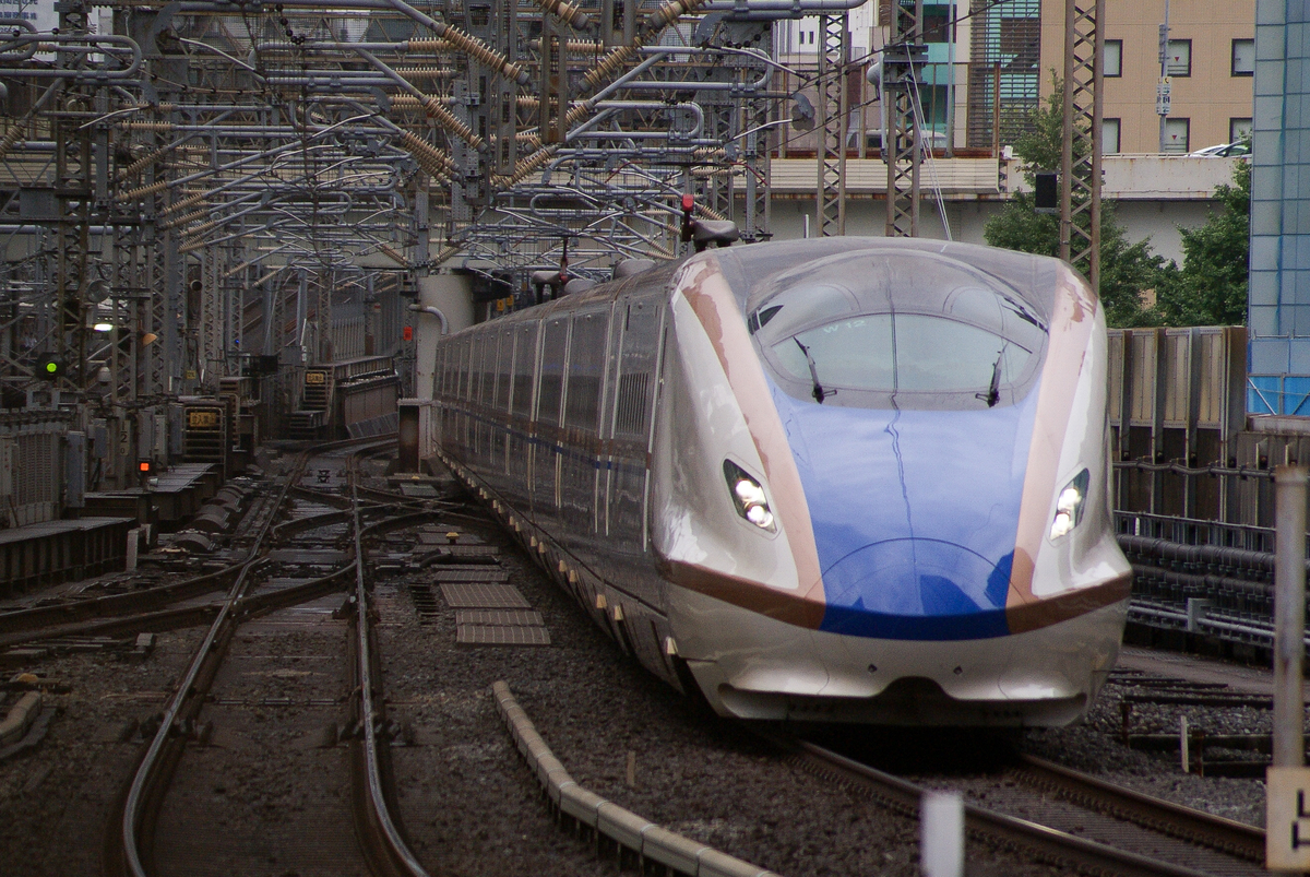 東北・上越・北陸新幹線を撮ることしか決まってない＜その1＞。E5系、W7系・E7系、E6系、E3系L65編成復刻塗装、H5系、E2系回送。 - ひがなり雑記帳