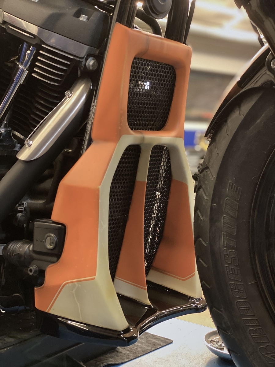 パーツ：Killer Custom「Harley Davidson "AVENGER" Series Softail M8 Radiator ...