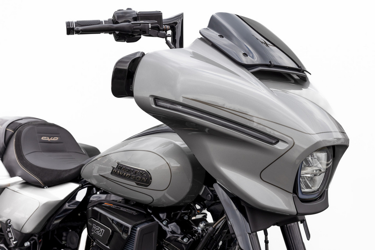 パーツ：Factory 47「NEW 2023 CVO Street Glide 14" Gloss Black Handlebars ...