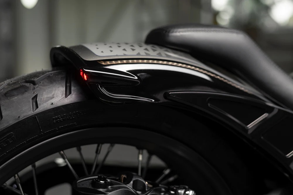 パーツ：Killer Custom「H-D M8 Softail Rear Fender "Rodstr" 2018-2023 for 180 ...