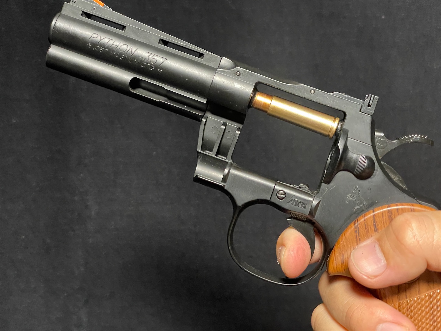 スピードローダー検証中に気づいてしまった - DT10mmAUTOの日記