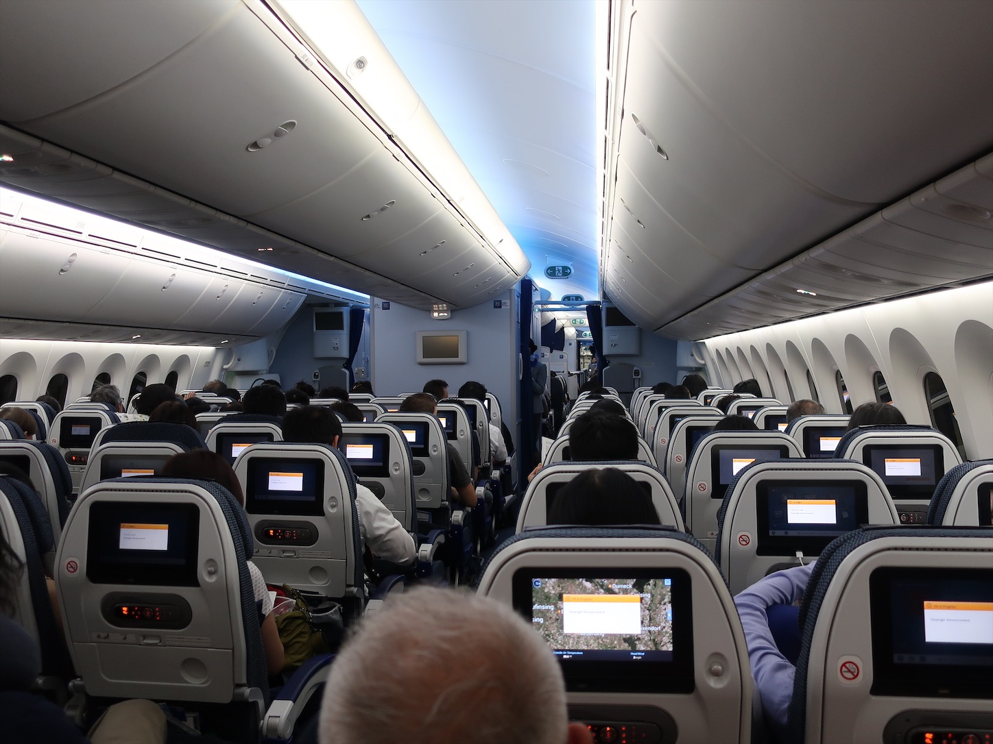 787の長距離線は辛い!? ANA ミュンヘン-東京羽田 NH218 エコノミークラス 搭乗記 - 航空三昧