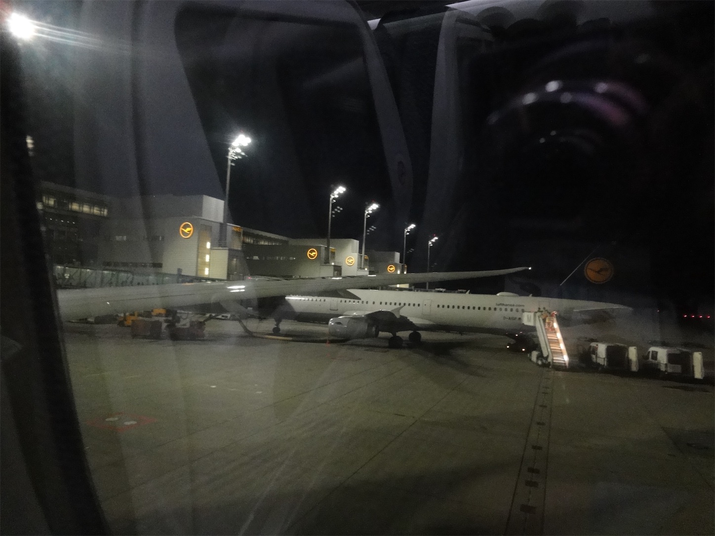 787の長距離線は辛い!? ANA ミュンヘン-東京羽田 NH218 エコノミークラス 搭乗記 - 航空三昧