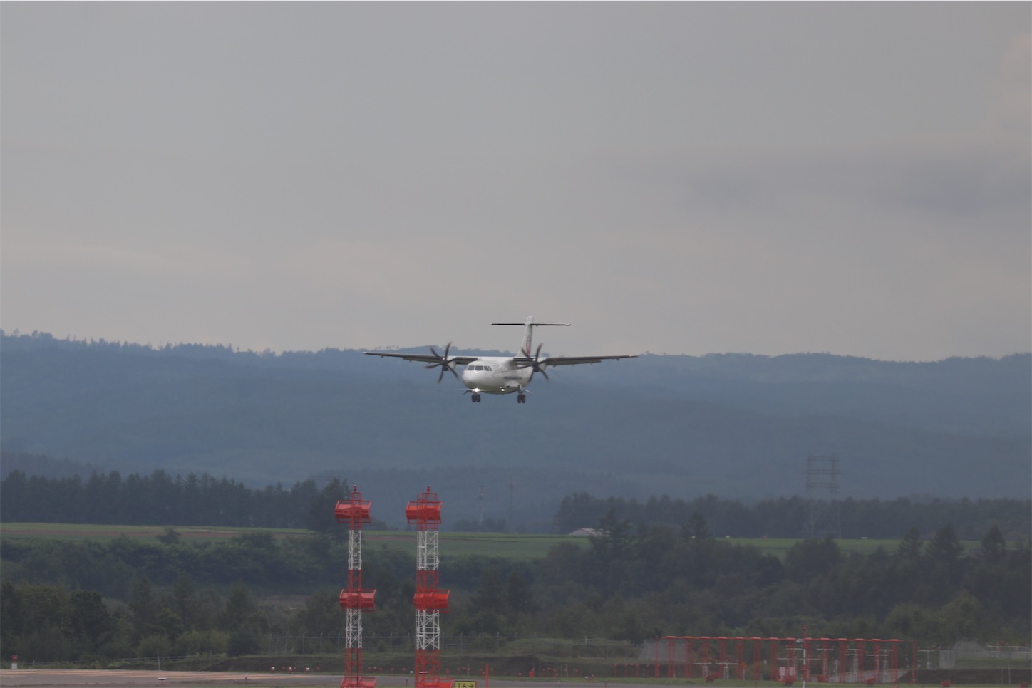 初のターボプロップ搭乗 HAC 女満別-丘珠 JL2720 搭乗記 - 航空三昧