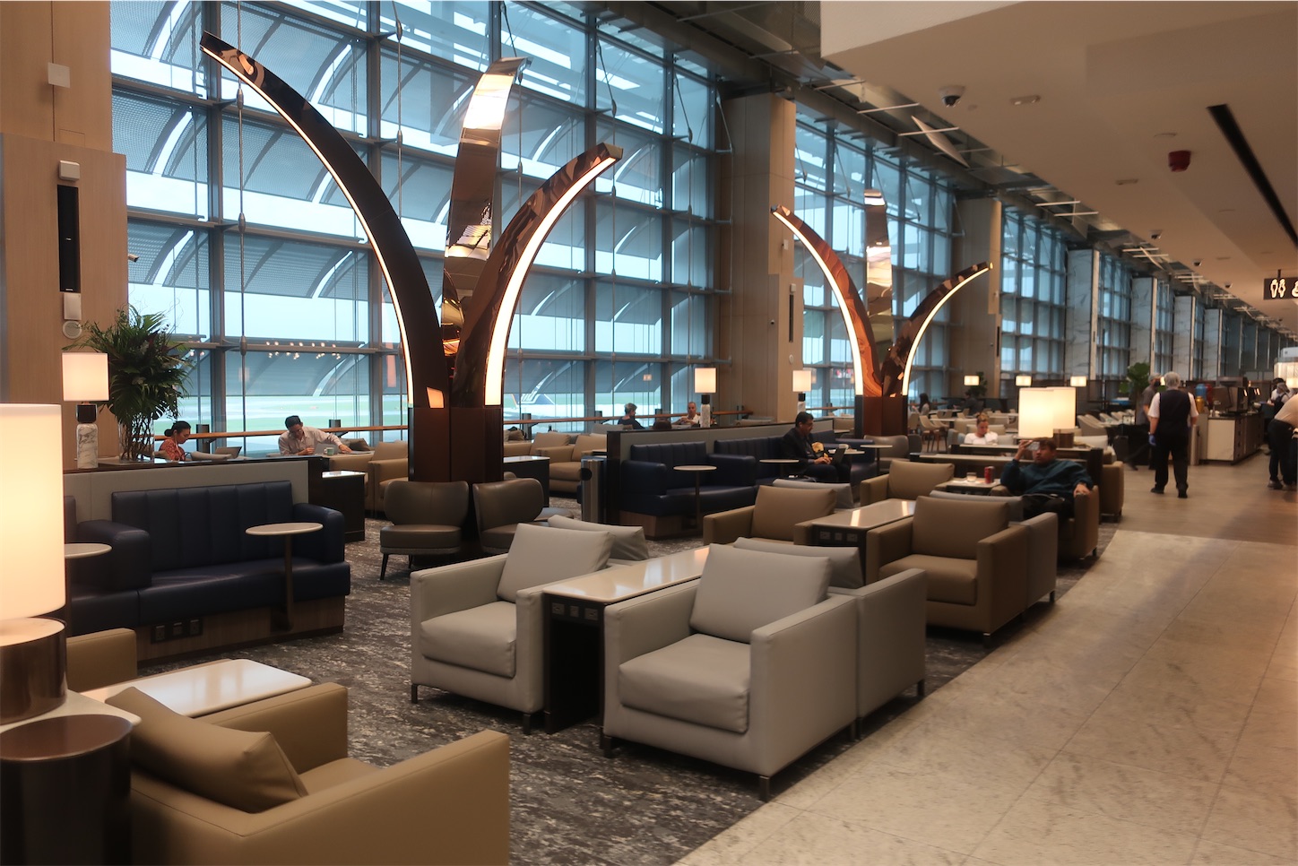 日本でも人気なSQ初体験！ シンガポール航空 シンガポール - ホーチミンシティ SQ178 エコノミークラス 搭乗記 - 航空三昧