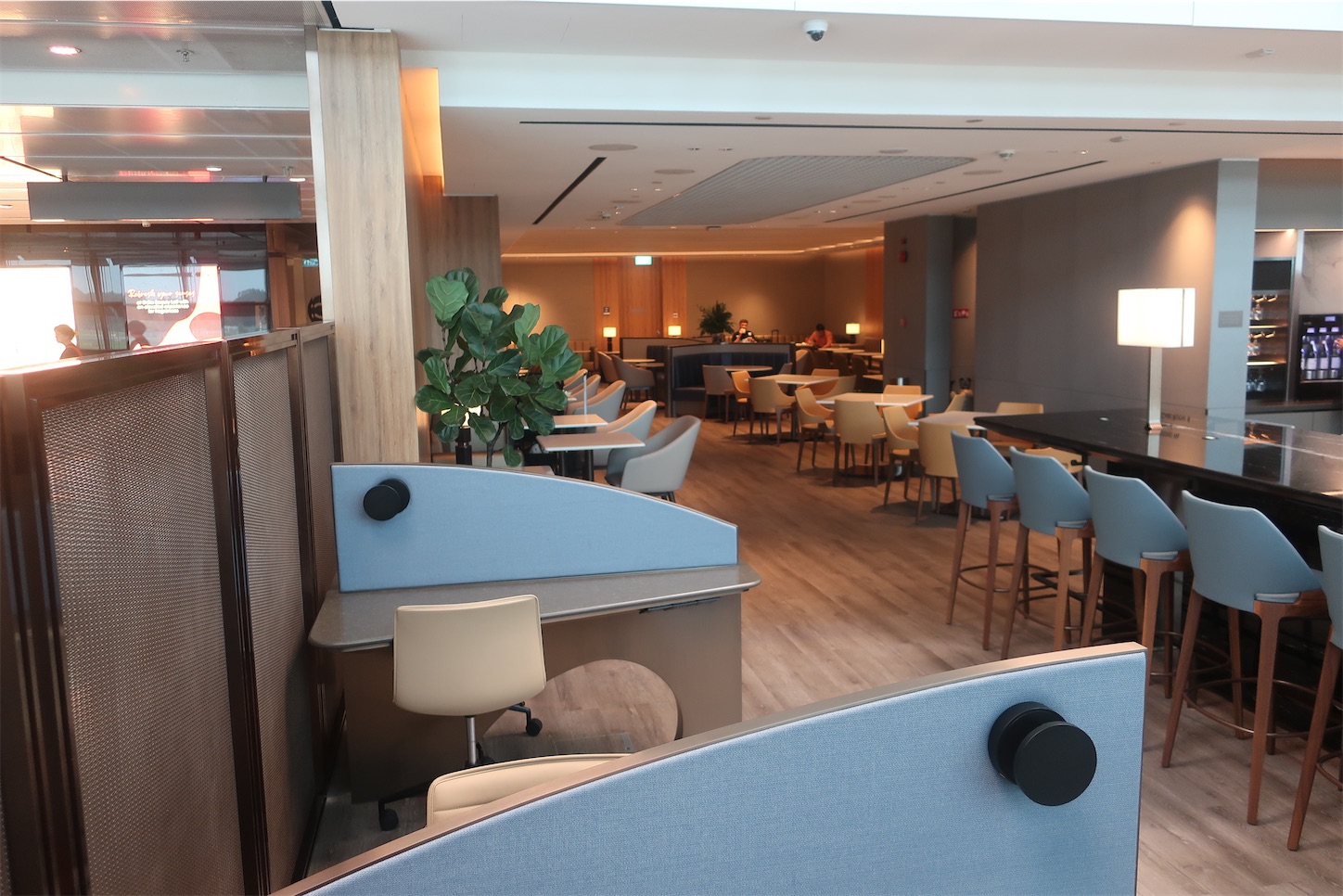 日本でも人気なSQ初体験！ シンガポール航空 シンガポール - ホーチミンシティ SQ178 エコノミークラス 搭乗記 - 航空三昧