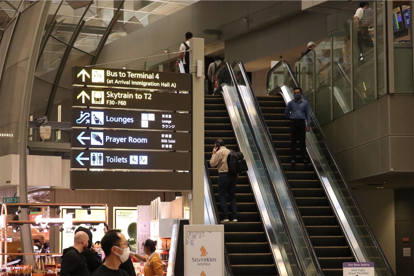 日本でも人気なSQ初体験！ シンガポール航空 シンガポール - ホーチミンシティ SQ178 エコノミークラス 搭乗記 - 航空三昧