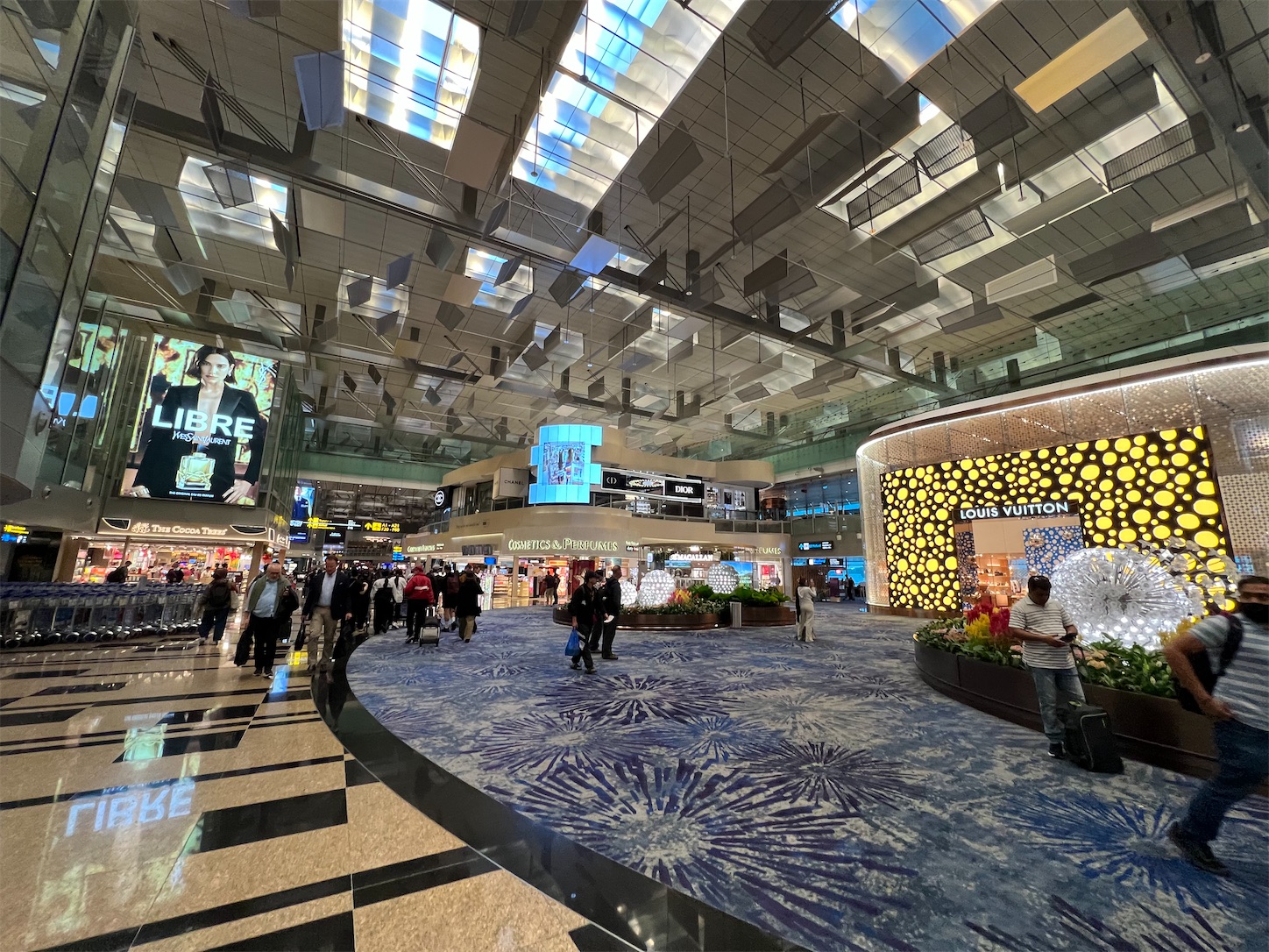 日本でも人気なSQ初体験！ シンガポール航空 シンガポール - ホーチミンシティ SQ178 エコノミークラス 搭乗記 - 航空三昧