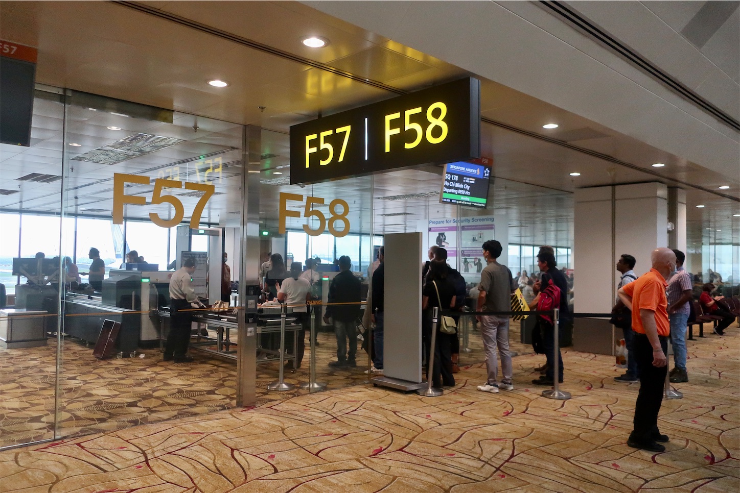 日本でも人気なSQ初体験！ シンガポール航空 シンガポール - ホーチミンシティ SQ178 エコノミークラス 搭乗記 - 航空三昧