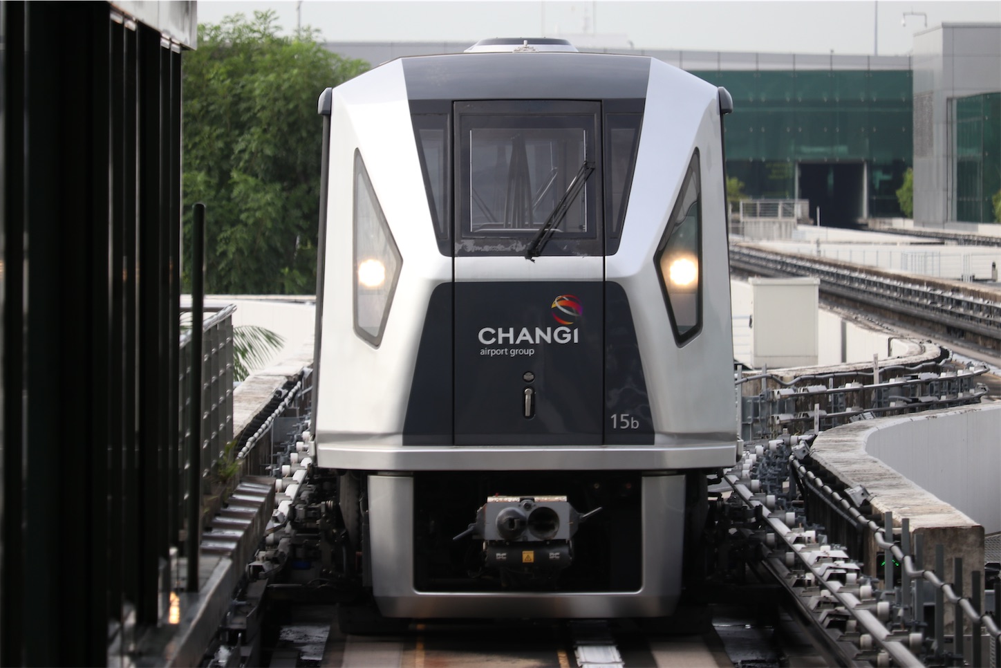 日本でも人気なSQ初体験！ シンガポール航空 シンガポール - ホーチミンシティ SQ178 エコノミークラス 搭乗記 - 航空三昧