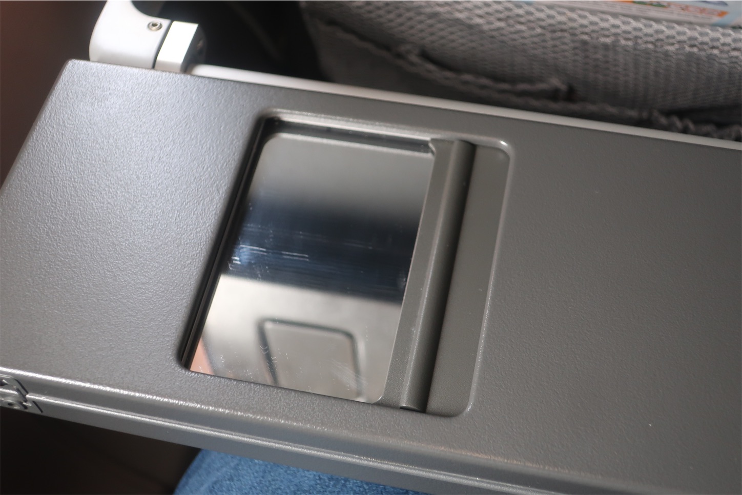 日本でも人気なSQ初体験！ シンガポール航空 シンガポール - ホーチミンシティ SQ178 エコノミークラス 搭乗記 - 航空三昧