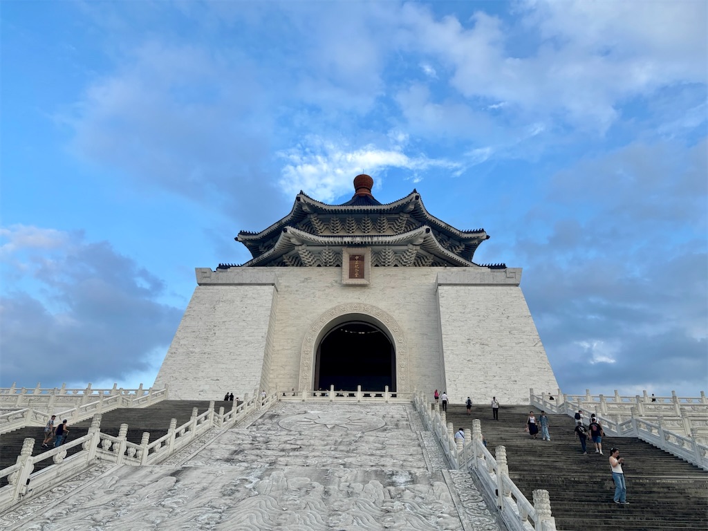 【台湾旅行】台北で味わう絶品小籠包『杭州小籠湯包』 - DYblog