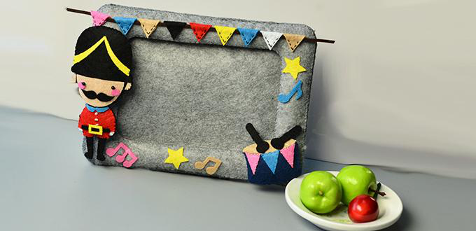 Beebeecraft Tutorial on How to Make Lovely Easy Felt Photo Frame for ...