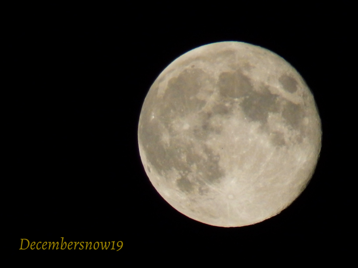 The moon - Decembersnow19