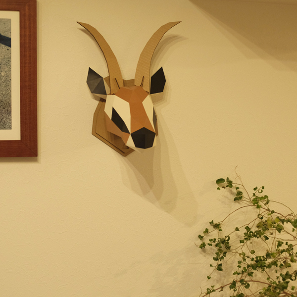 bog craftのKAKUKAKU WALLがかわいい！我が家にガゼルの彫像が！ - GAJUMARU