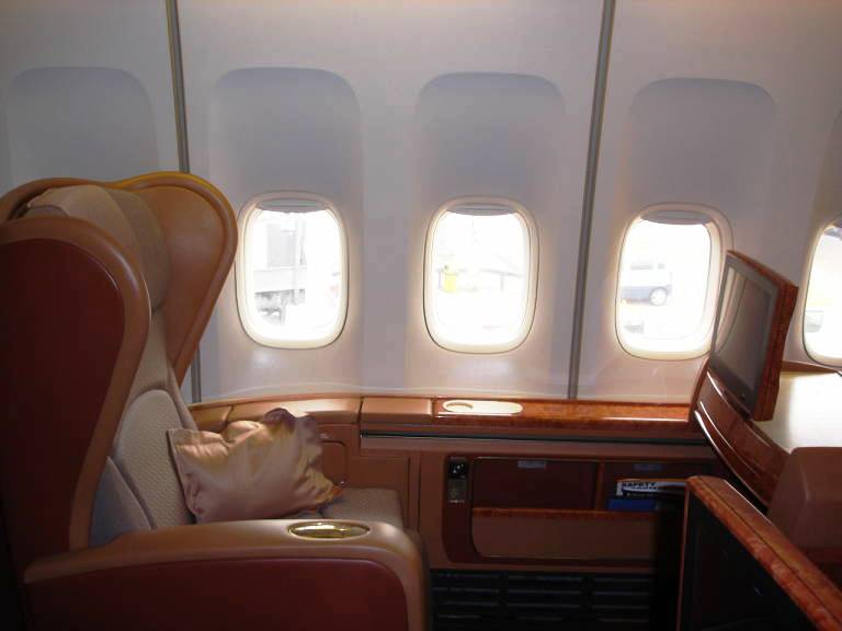 【SQ / FIRST CLASS】＜B744♪＞① - 極上うなぎ。のブログ