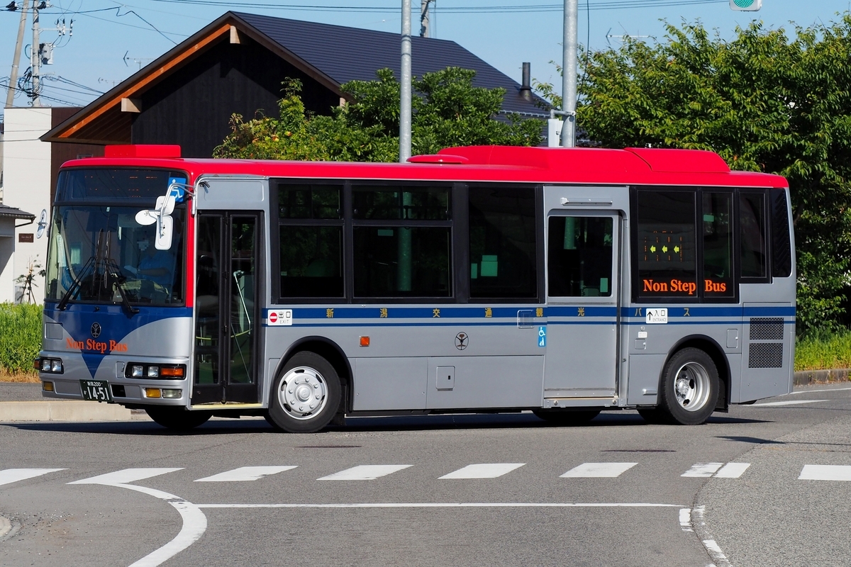 新潟交通観光バス 新潟200か1451 - Honsu_Show Bus Library