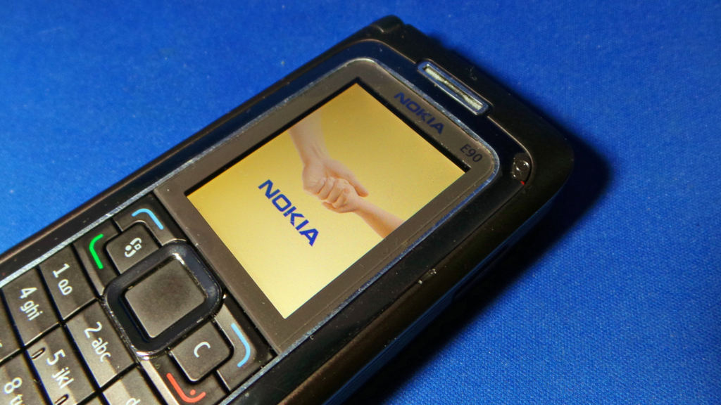Cosmo Communicatorが欲しい！…けど、買えないので、Nokia E90 Communicatorを起動させてみたw - 餃子 ...