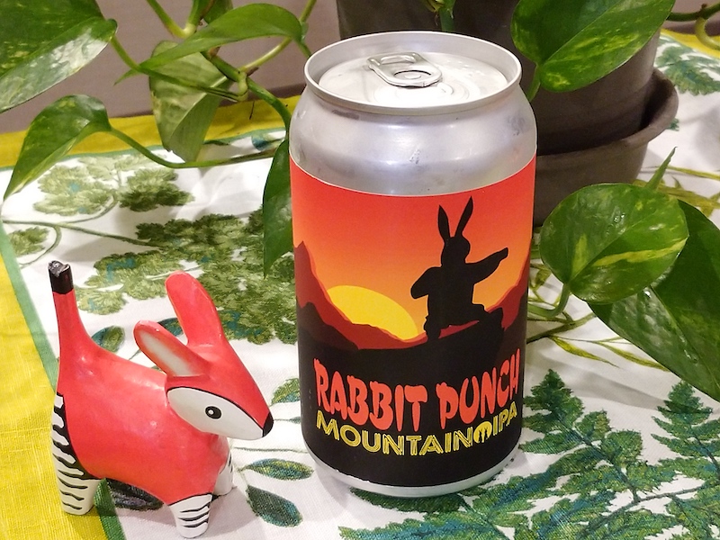 Two Rabbits - Rabbit Punch Mountain IPA - 芳しき危険な黄金色