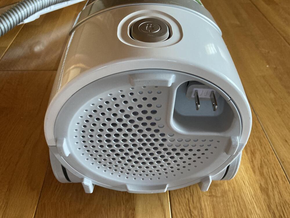 【口コミ】アイリスオーヤマ 軽量紙パッククリーナー KIC-BTP2-Sを実際に利用して感じたメリット・デメリット - アイリスオーヤマとキッチングッズ