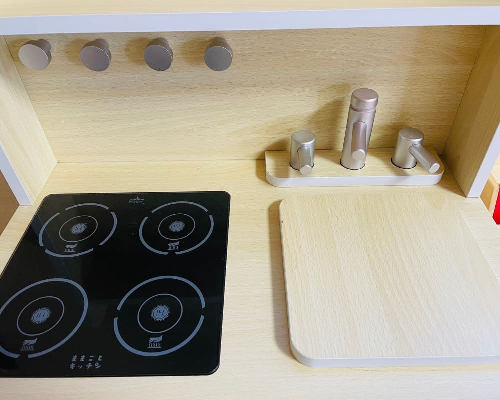 【口コミ】「 RiZKiZ」おままごとキッチンを実際に利用したメリット・デメリット - なまけママの知育