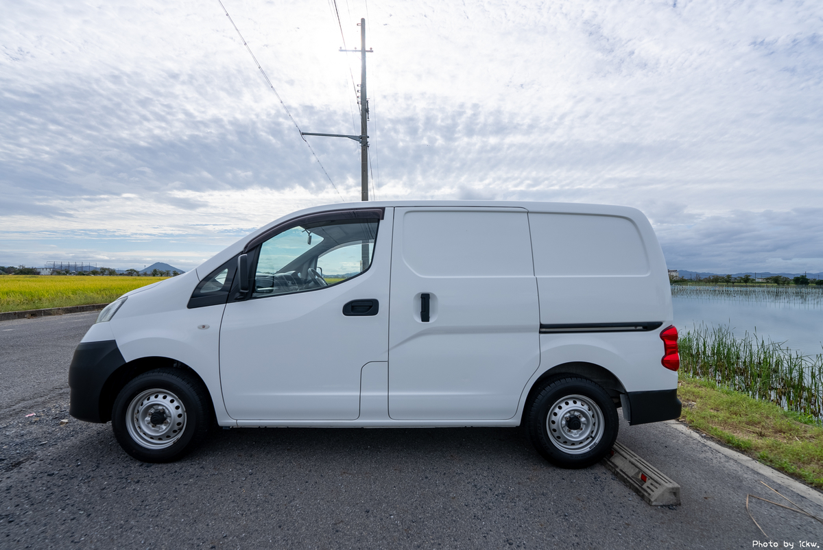 【NV200】商用だけど働かない「日産 NV200 ルートバン (MT)」に乗り換えました【車中泊】 - FTR