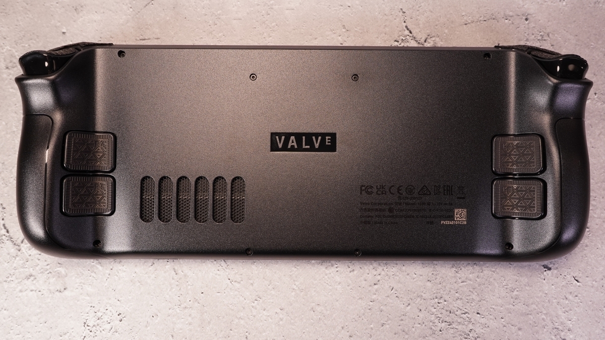 【使用レビュー】 寝転んでPCゲームがプレイできる有機ELディスプレイ搭載の新型モデル「Steam Deck OLED」 - リロさんのTOYBOX