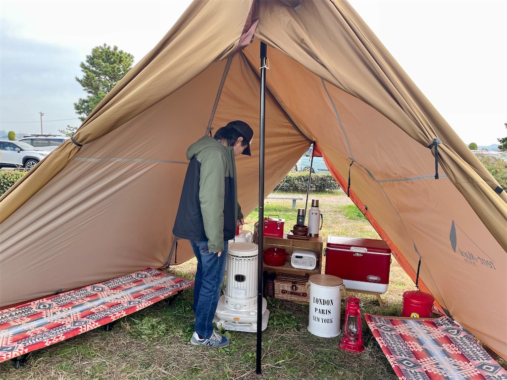 どっちがいいの？コロナ対流型石油ストーブかトヨトミKS-67H！燃費・サイズ・容量を紹介！キャンプで便利。 - 選び方ぶろぐ