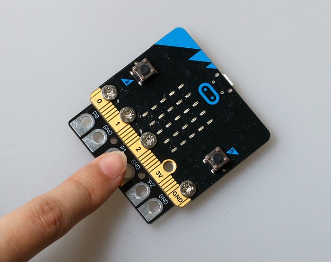 micro:bitでリアクションゲームで遊んでみた - スイッチエデュケーションブログ