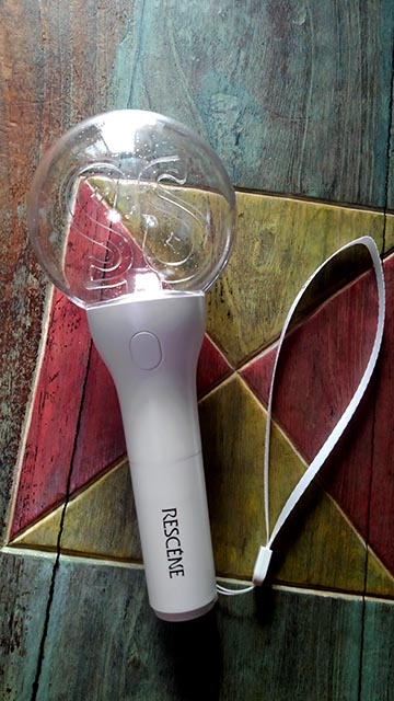 "RESCENE" OFFICIAL LIGHT STICK。 - もちゃもちゃ堂気紛れ本舗
